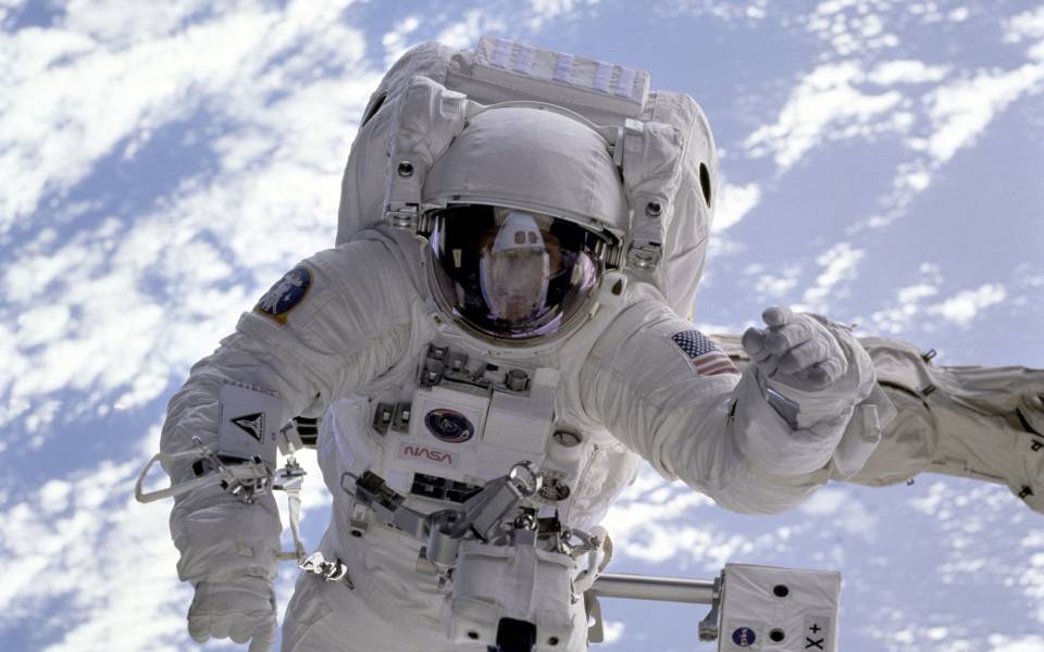 Penasaran Cara Astronot Kembali ke Bumi? yuk Kita Simak - Universitas123