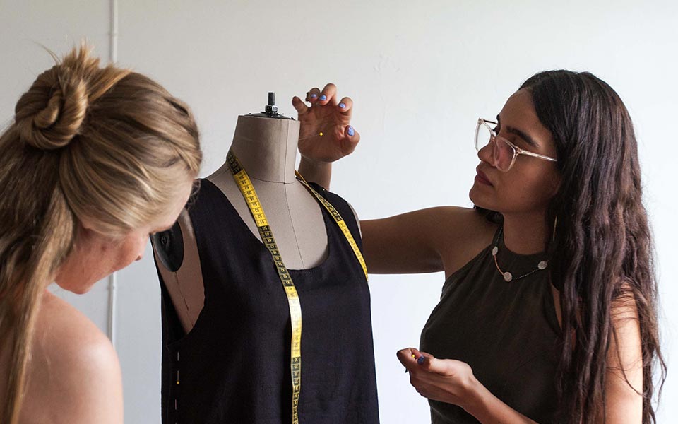 Yuk, Intip Prospek Kerja Jurusan Kuliah Fashion Design - Universitas123