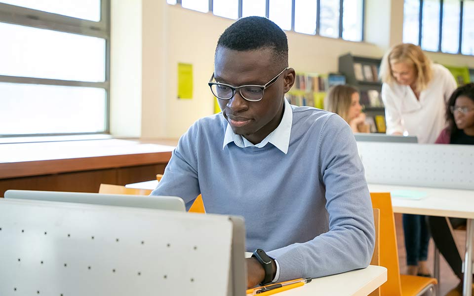 Pengertian Perpustakaan Digital dan Keuntungannya - Universitas123