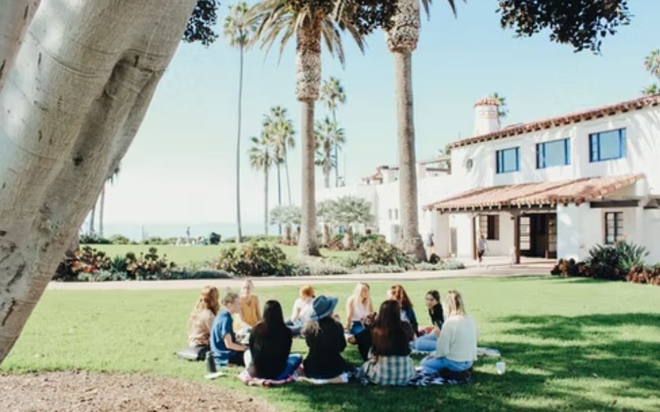 Profil Lengkap James Cook University dan Perolehan Rankingnya ...